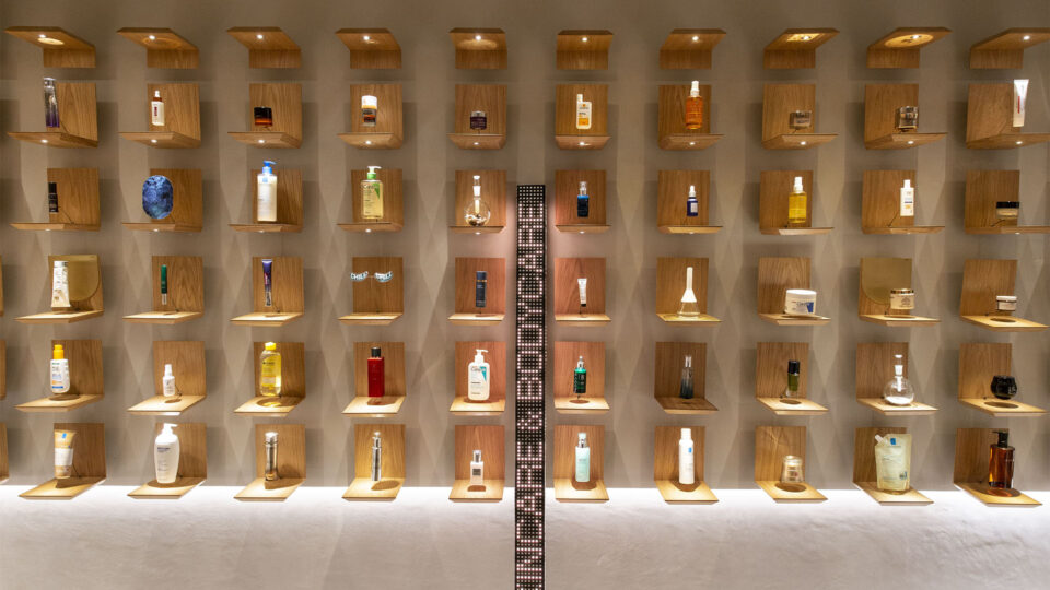 History and Machine Learning Fuel Inspiration at Le Visionnaire - SEGD ...